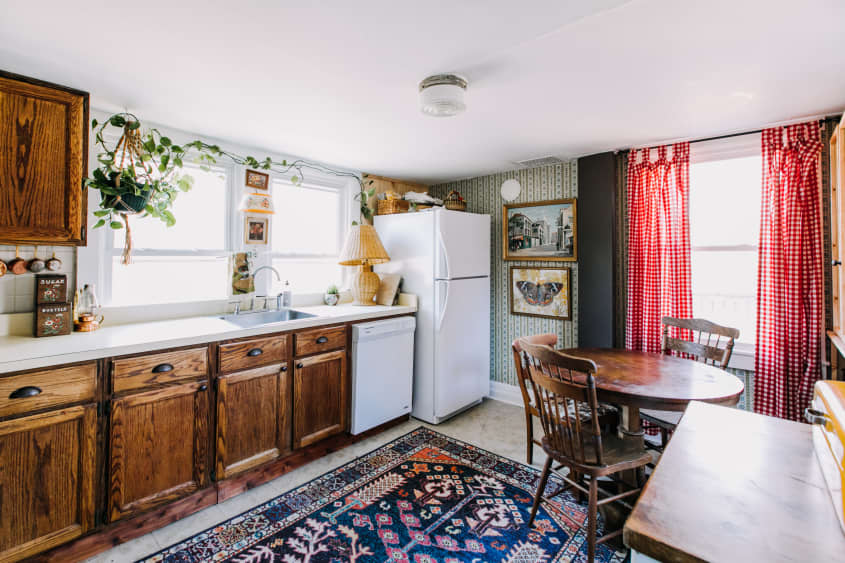 House Tour: A Maryland Rental Home of Full-Time Artists | Apartment Therapy