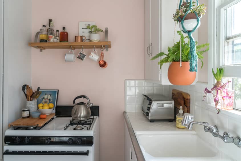 Los Angeles Studio House Tour - 400 Square Feet | Apartment Therapy