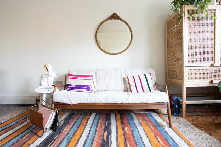 A Cozy 500-Square-Foot Brooklyn Home Is Inspired by Travel | Apartment ...