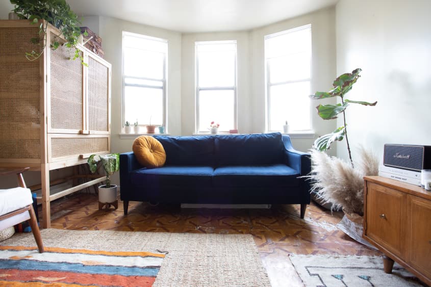 A Cozy 500-Square-Foot Brooklyn Home Is Inspired by Travel | Apartment ...
