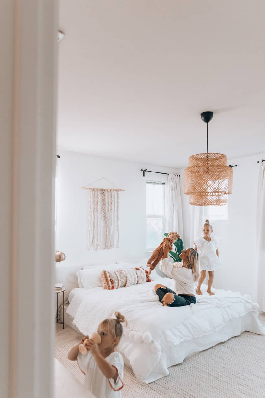 Builder Basic Rental Home Makeover Tour Photos | Apartment Therapy