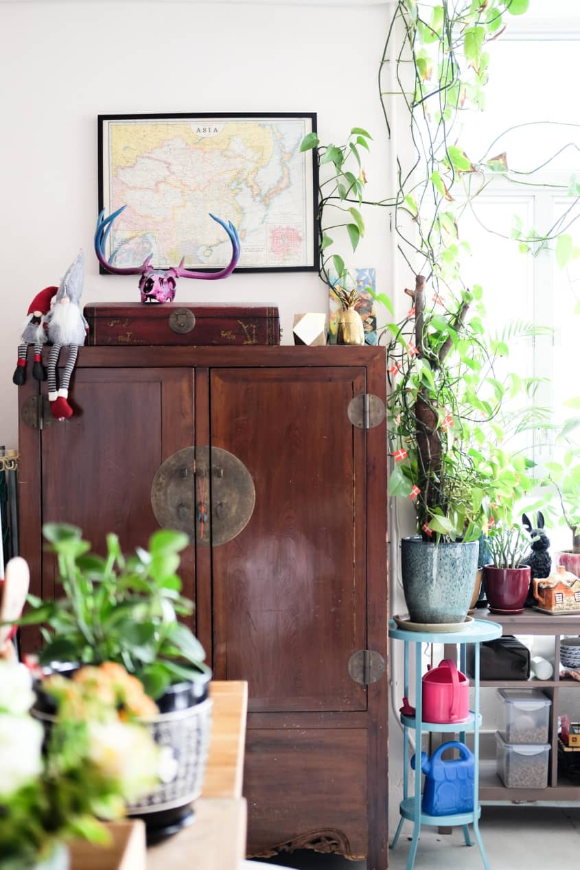 Feng Shui Expert Thierry Chow's Hong Kong Home | Apartment Therapy