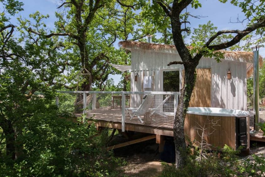 French treehouse glamping rental | Apartment Therapy