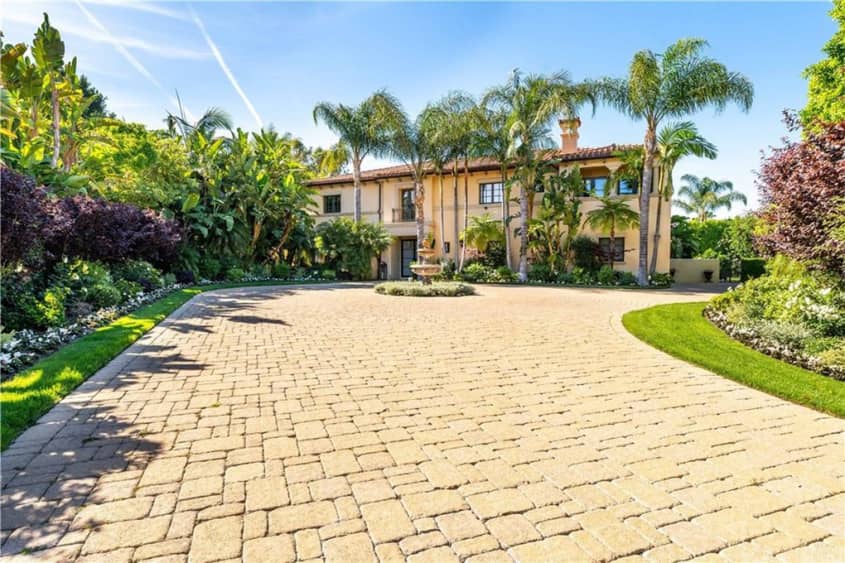 Kaley Cuoco LA House for Sale Photos | Apartment Therapy