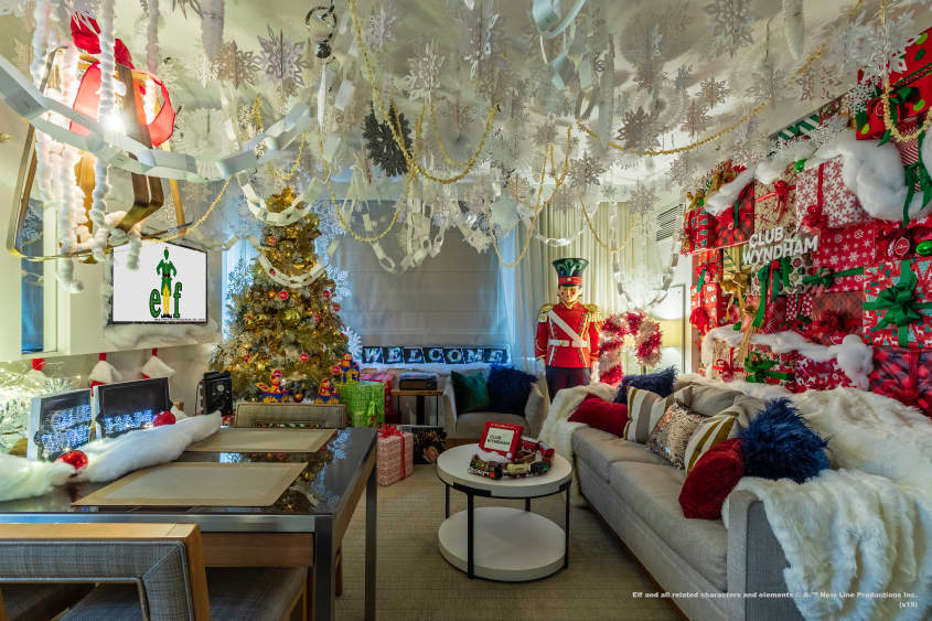 Buddy the Elf Holiday NYC Suite | Apartment Therapy