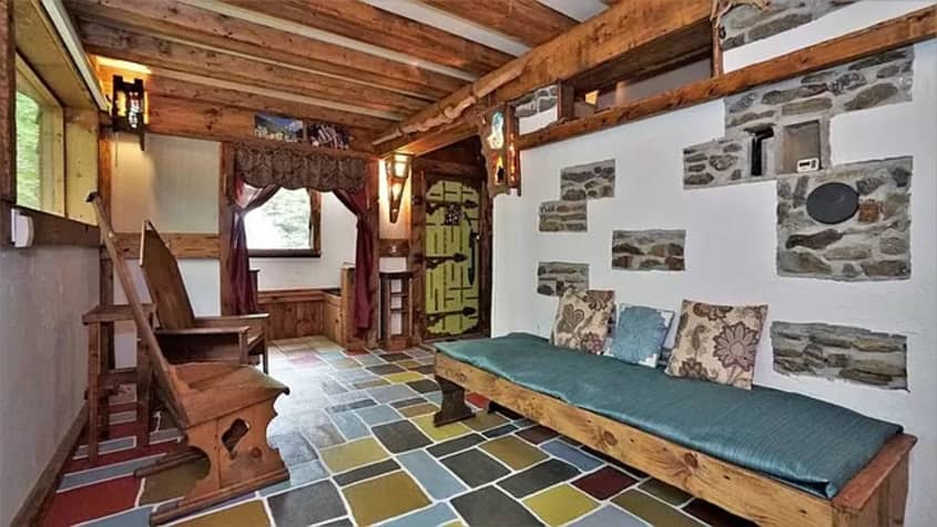 Wizard's den house for sale in Maine | Apartment Therapy