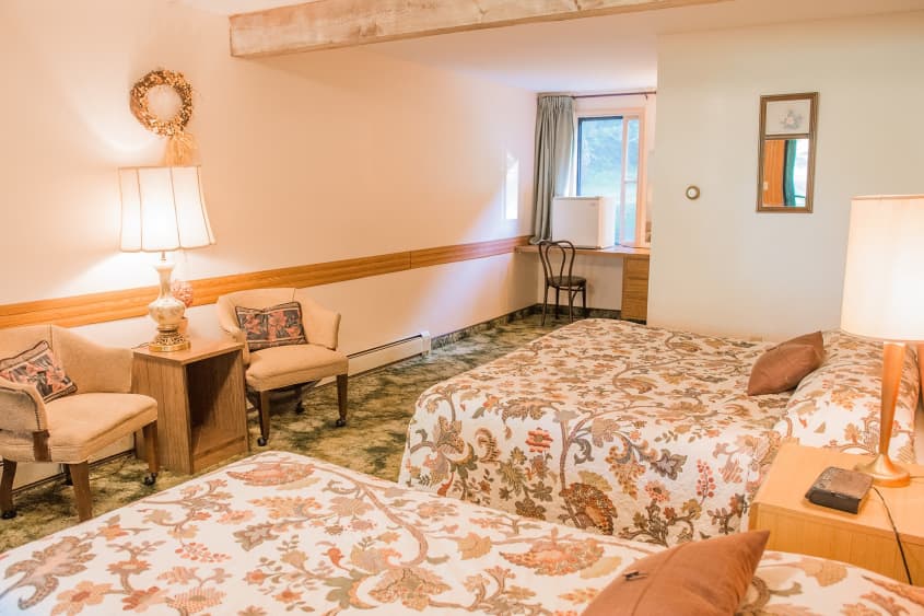 The Marvelous Mrs Maisel Catskills Resort Is for Sale | Apartment Therapy