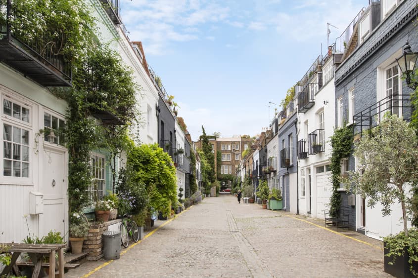 This London house was in "Love Actually" and it's for sale | Apartment ...