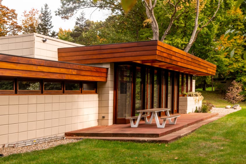 2 Frank Lloyd Wright Homes Are Selling For The Price of One | Apartment Therapy