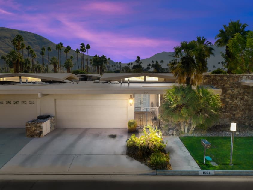 Palm Springs Homes for Sale — 1551 Paseo Vida | Apartment Therapy