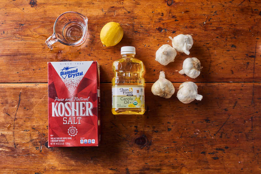 How To Make Toum (Lebanese Garlic Sauce) | The Kitchn