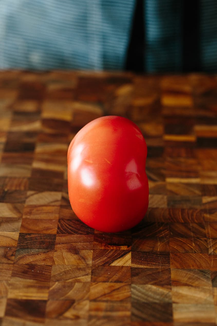 How To Perfectly Slice Any Tomato | The Kitchn