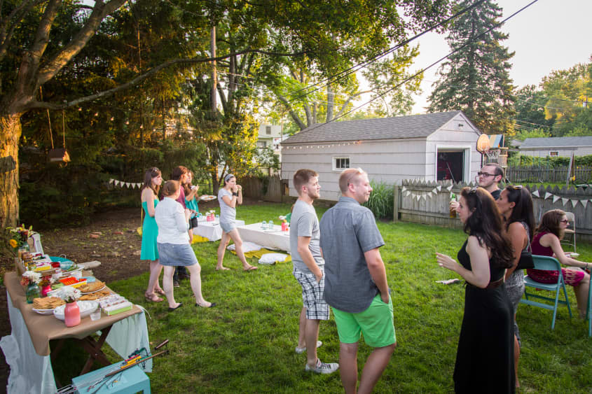 Everything You Need to Know for a Backyard S'mores Party | The Kitchn