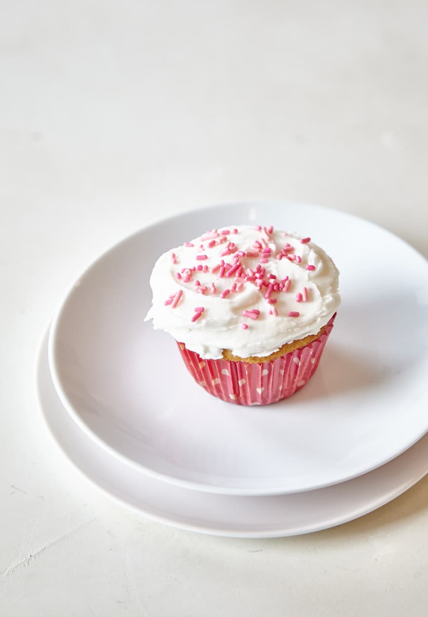How to Make 1 Vanilla Cupcake (Single-Serve Recipe for a Personal Treat ...
