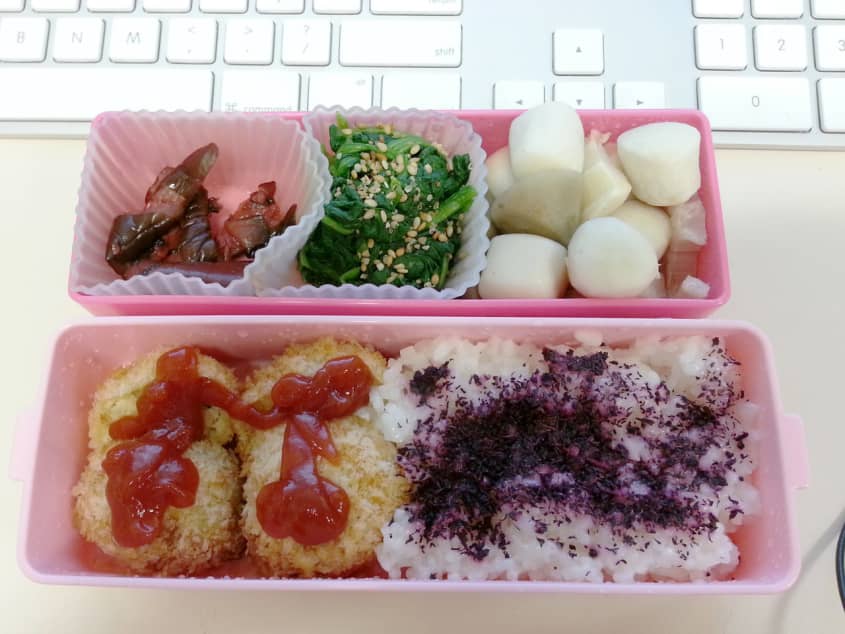 5 Very Real, Very Sad Lunches from Sad Desk Lunch | The Kitchn