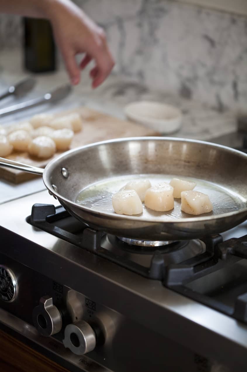 How To Cook Scallops On The Stovetop Easy 5 Minute Recipe The Kitchn
