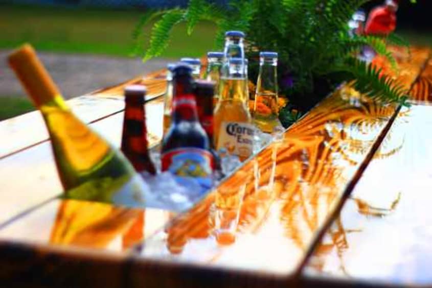 The Best Thing Ever for an Outdoor Party? Beer and Wine Gutter Picnic ...