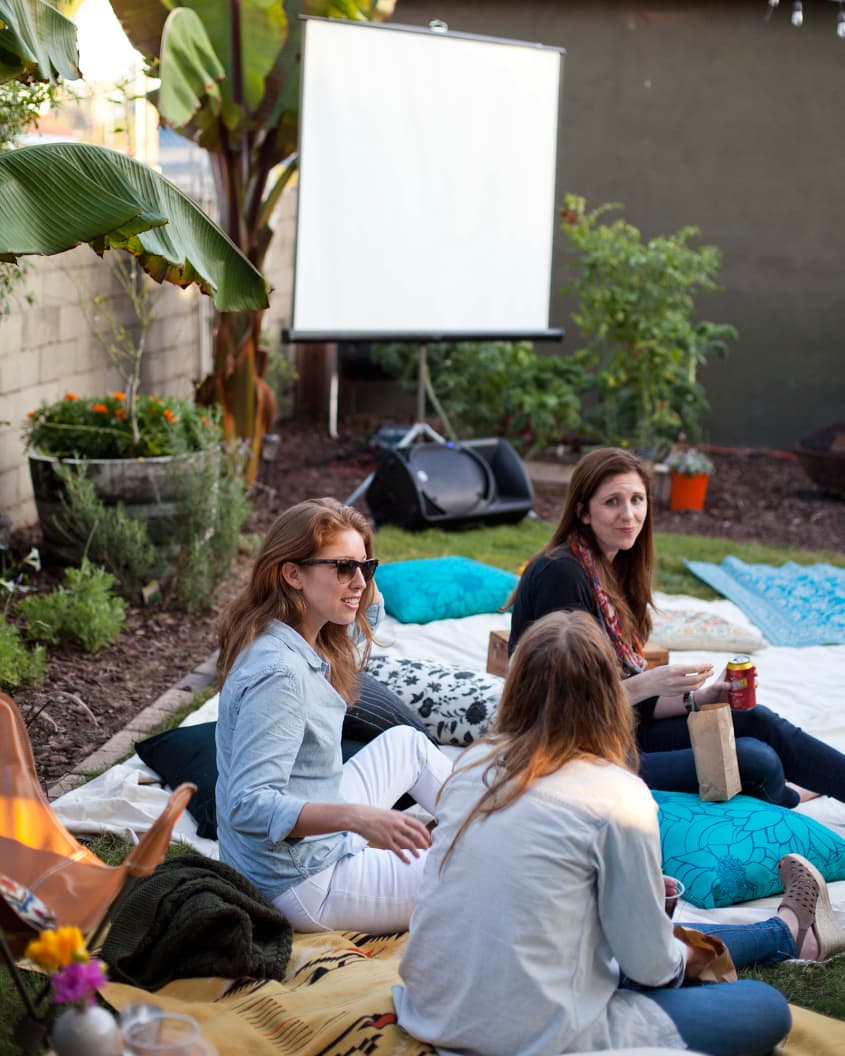 An Outdoor Movie Party | The Kitchn