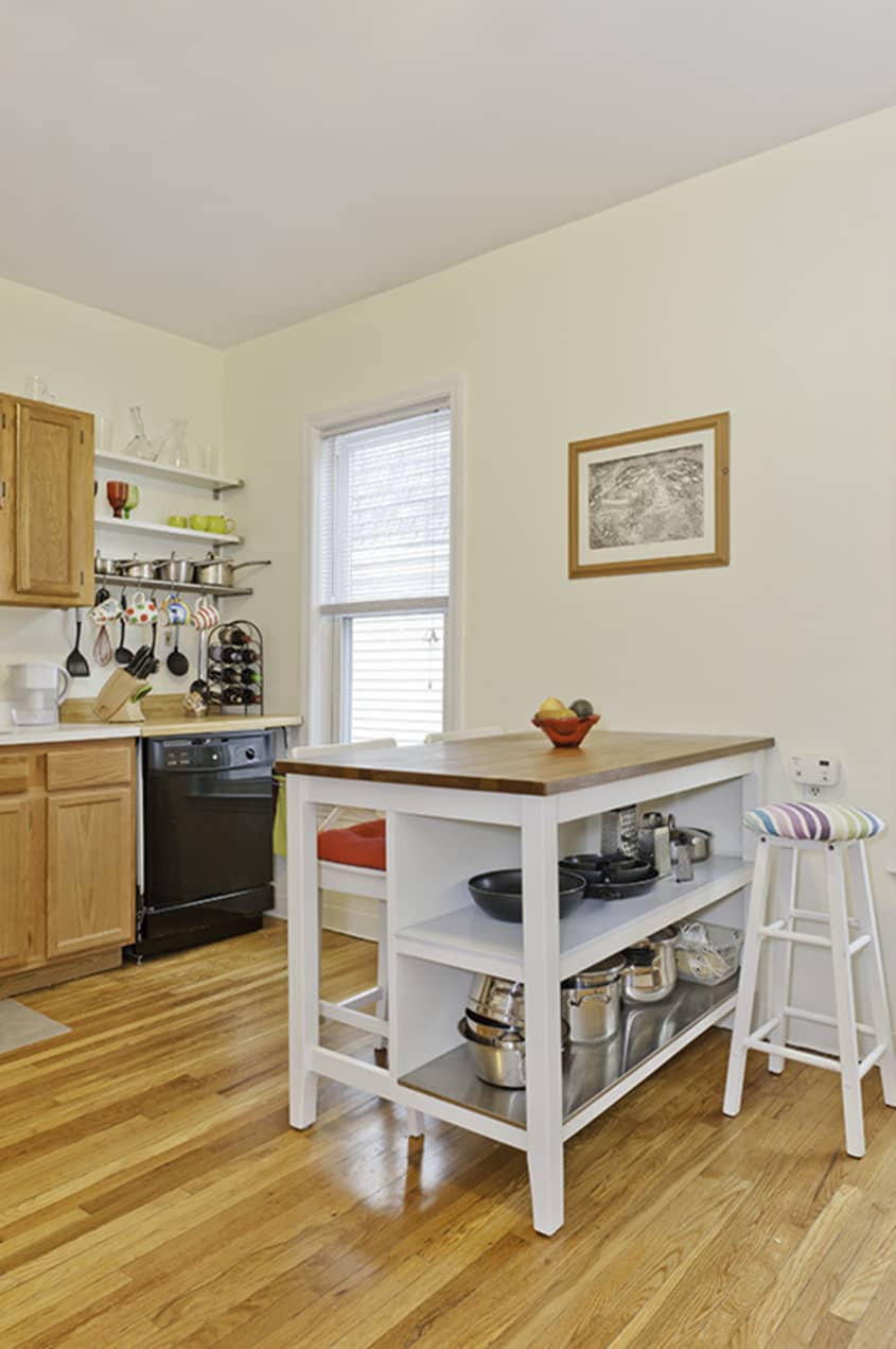 Rubén’s Paella-Making Spanish Kitchen | The Kitchn