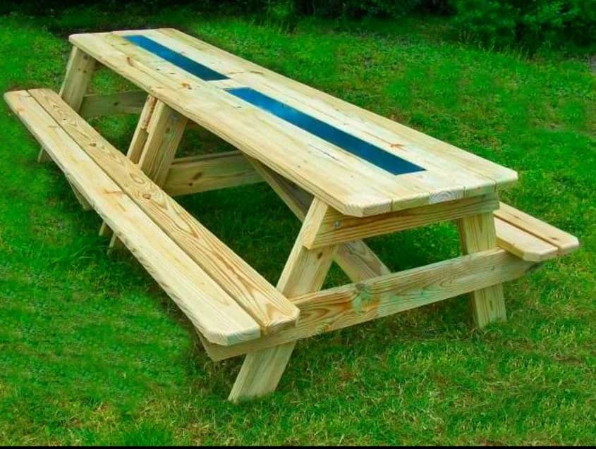 The Best Thing Ever for an Outdoor Party? Beer and Wine Gutter Picnic ...