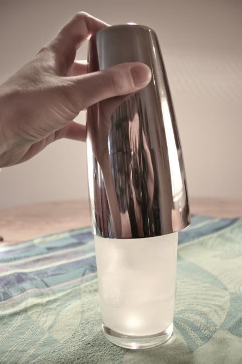 How to Mix a Cocktail with a Boston Shaker Straight Up Cocktails and ...