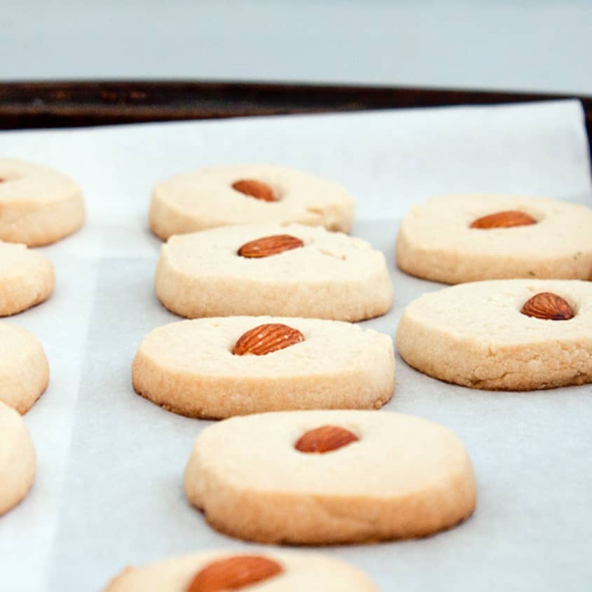 Simple Cookie Recipe: Vegan Vanilla Almond Sandies | The Kitchn
