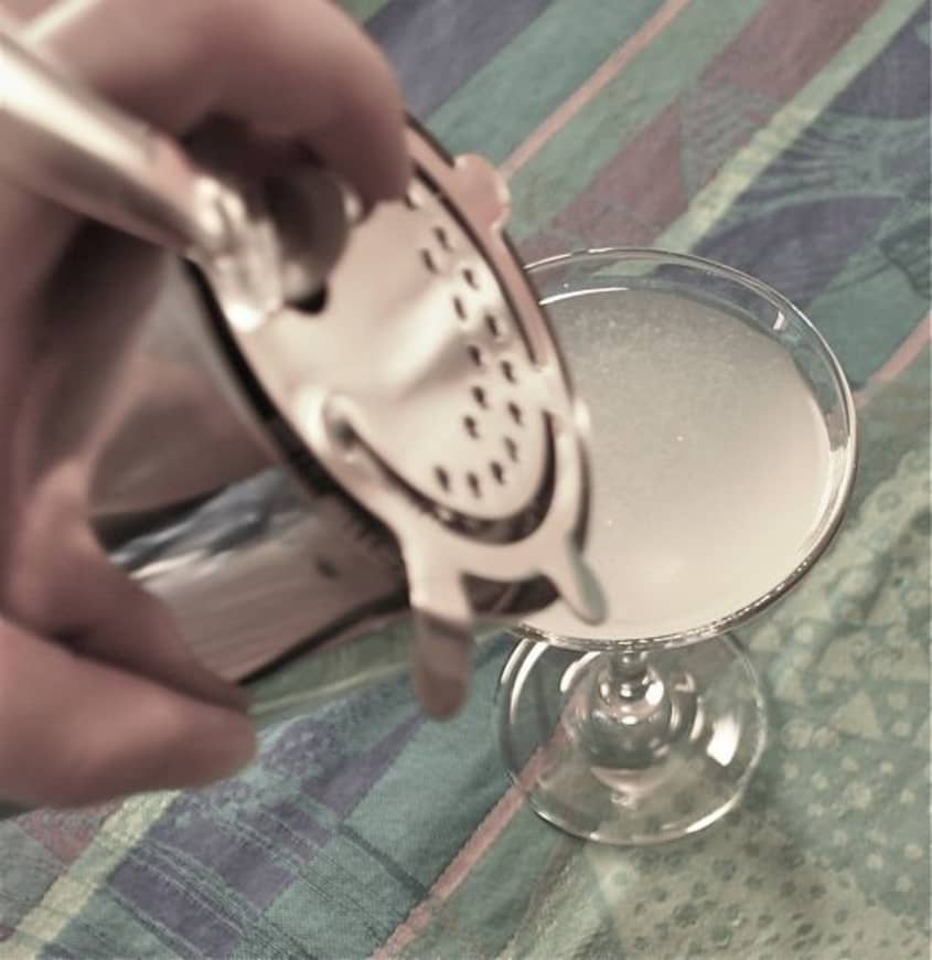 How to Mix a Cocktail with a Boston Shaker Straight Up Cocktails and ...