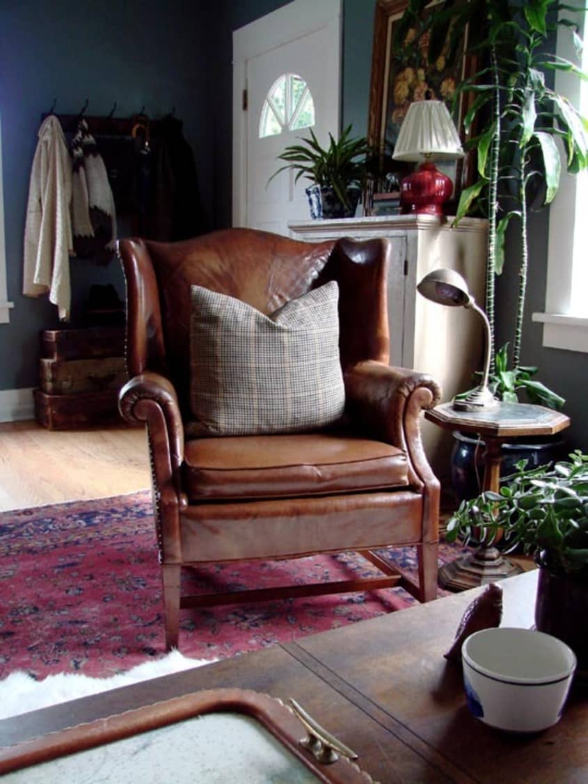 Michele & Ryan Tansey’s Antiquarian Hideaway | Apartment Therapy