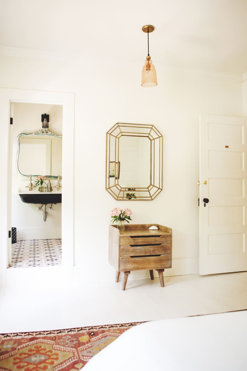 Hotel Tour: A Rustic Inn's Guest Rooms & Cottage | Apartment Therapy