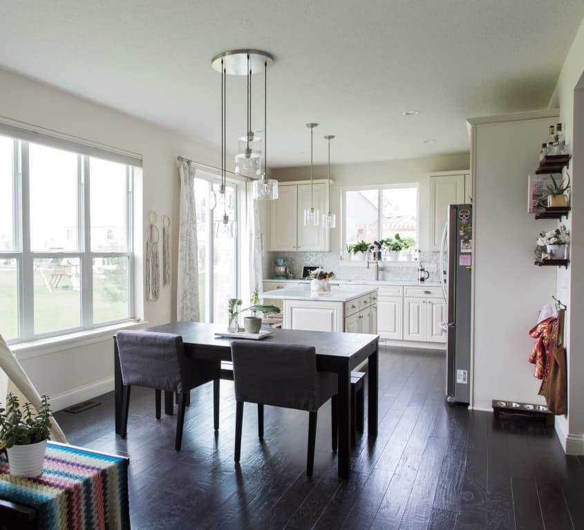 House Tour: A Photographer's High-Contrast Home | Apartment Therapy