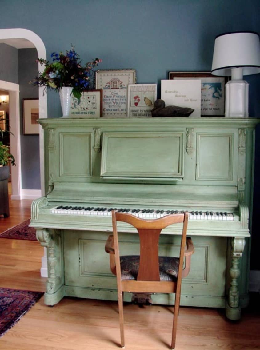 Michele & Ryan Tansey’s Antiquarian Hideaway | Apartment Therapy