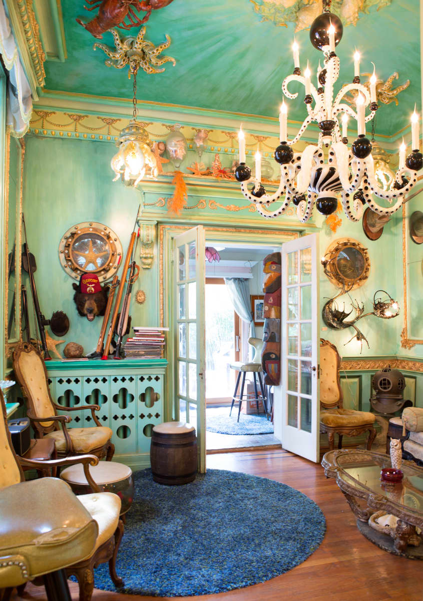 Adam’s DIY Ode To Ornamentalism in Philadelphia | Apartment Therapy
