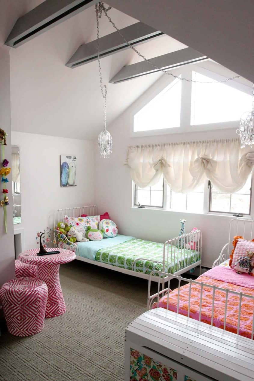 Shared Kids Rooms: Making a Multiple Bed Layout Work | Apartment Therapy