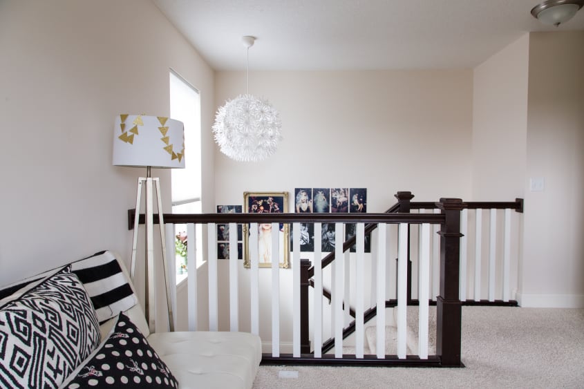 House Tour: A Photographer's High-Contrast Home | Apartment Therapy