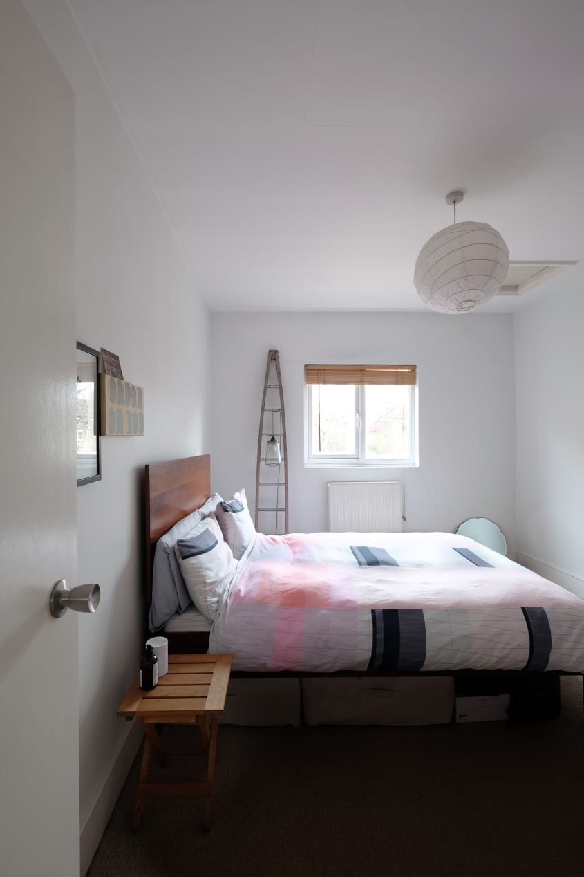 A Simple-Chic Small Flat in London | Apartment Therapy