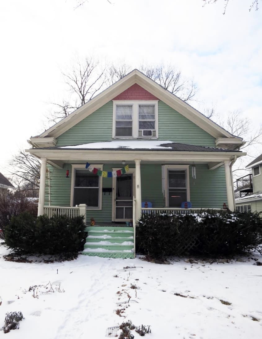 House Tour: A Handcrafted House in Lawrence, Kansas | Apartment Therapy