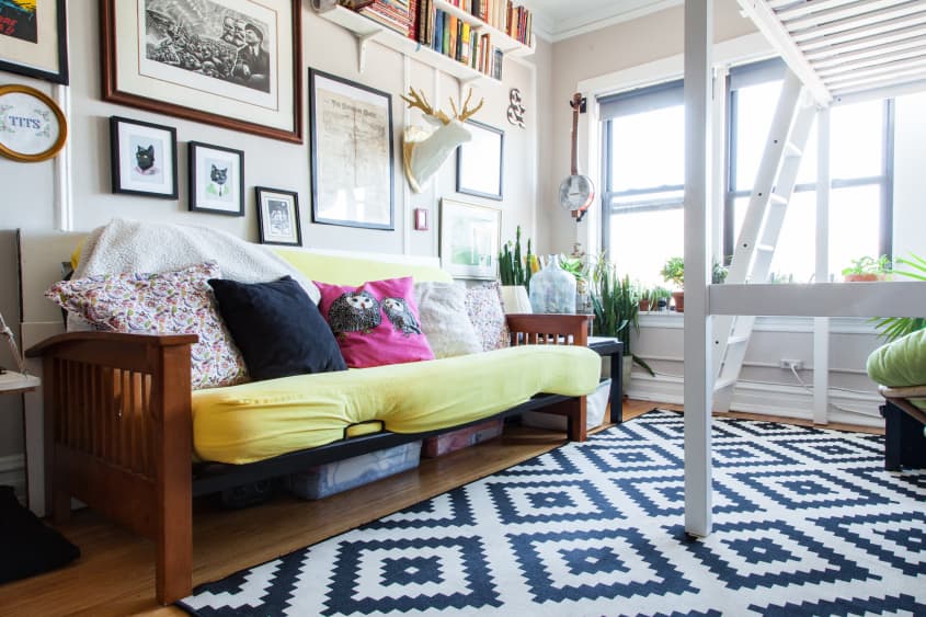 House Tour: A 325 Square Foot Chicago Studio Apartment | Apartment Therapy