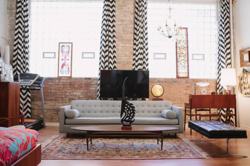 House Tour: A Couple Share a Colorful Chicago Studio | Apartment Therapy