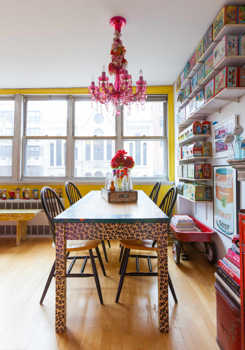 House Tour: A Pro Organizer's NYC Pop Culture Home | Apartment Therapy