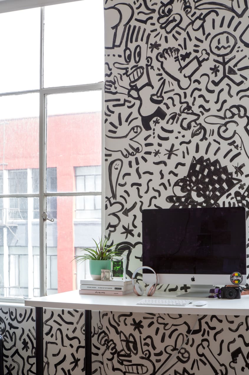 Workspace Tour: Modern Eclectic Vibes in Dimepiece LA | Apartment Therapy
