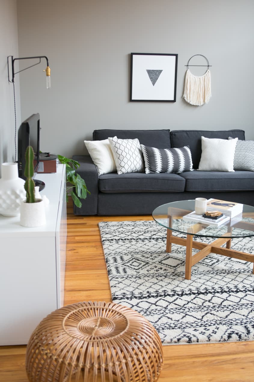 House Tour: A Modern Black & White Chicago Loft | Apartment Therapy