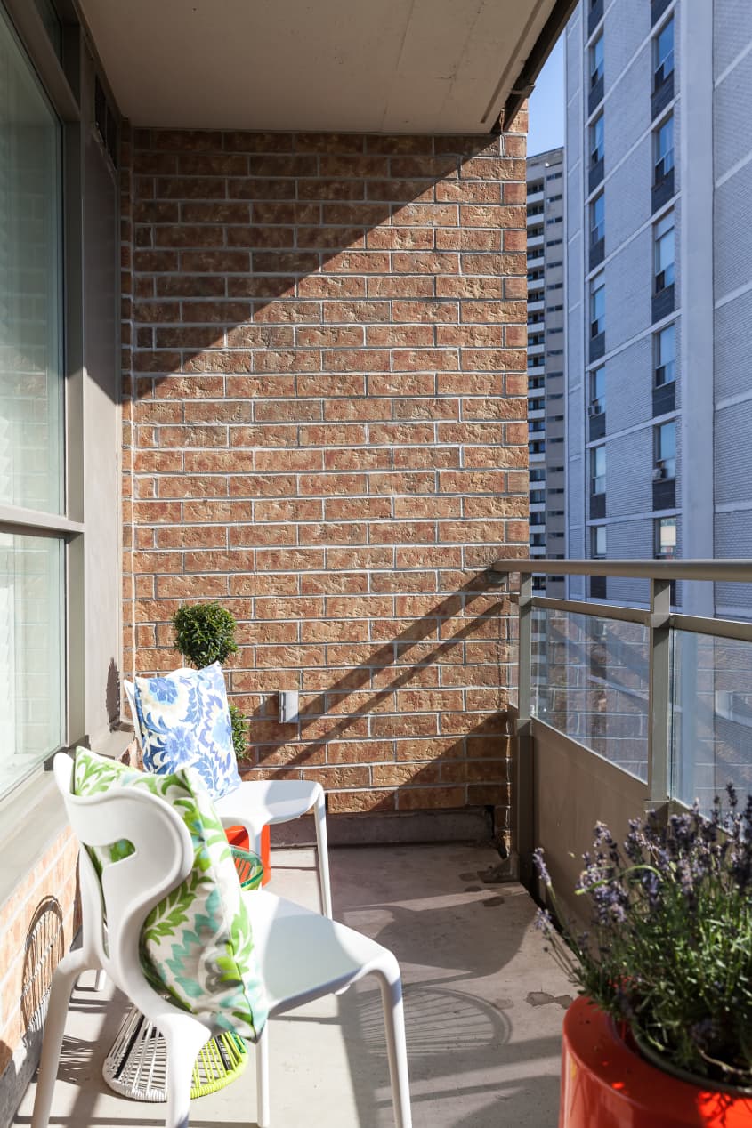 House Tour: A Fun Contemporary Canadian Condo | Apartment Therapy