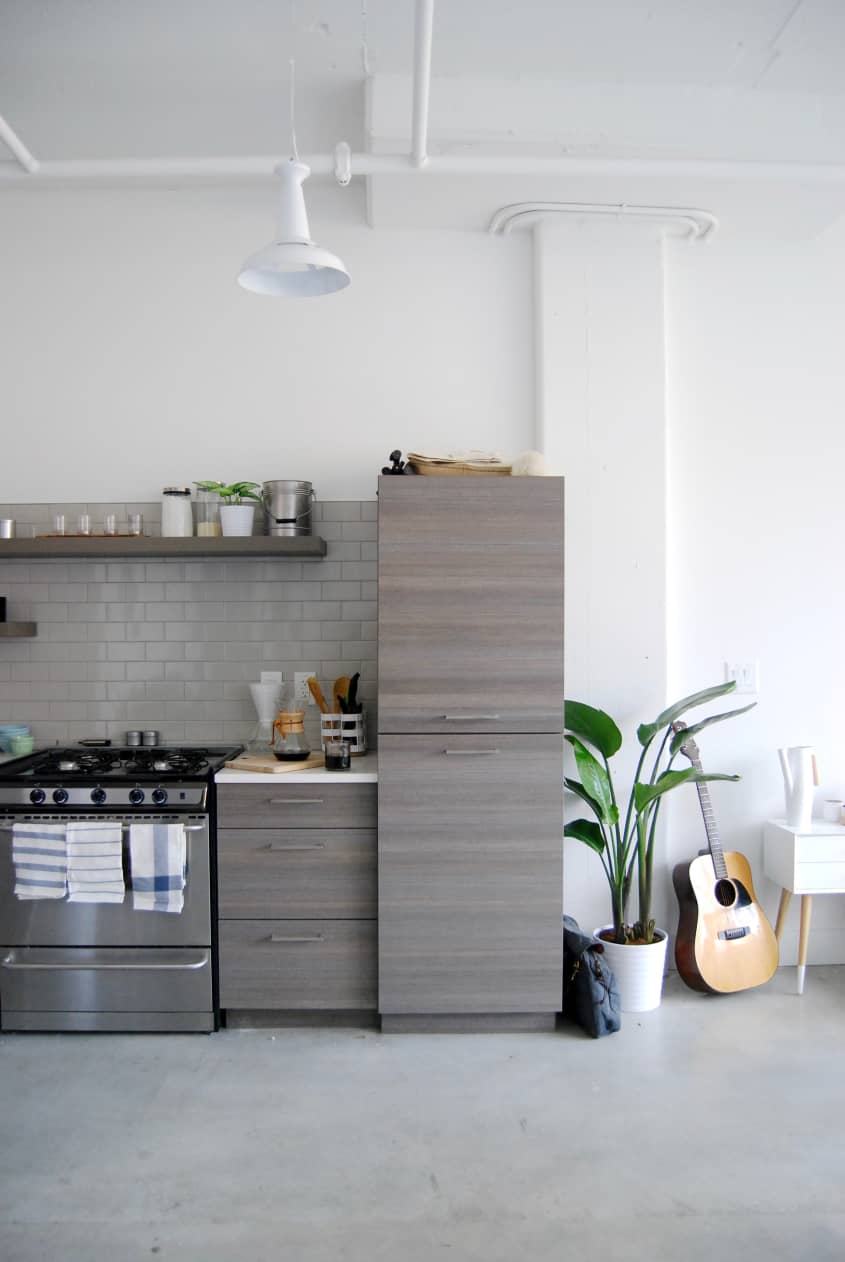 House Tour: A Crisp Atlanta Studio Apartment | Apartment Therapy