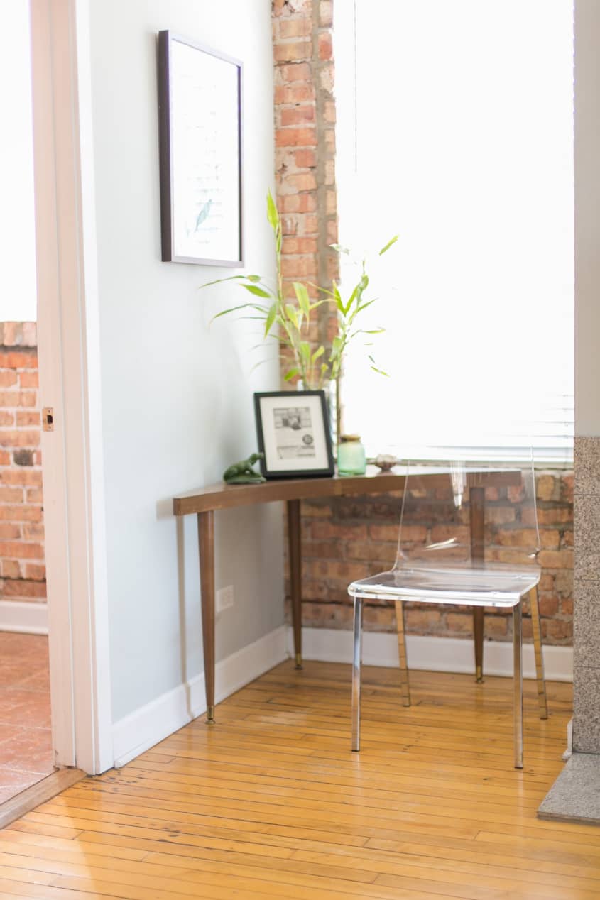 House Tour: A Spacious Place in Chicago | Apartment Therapy