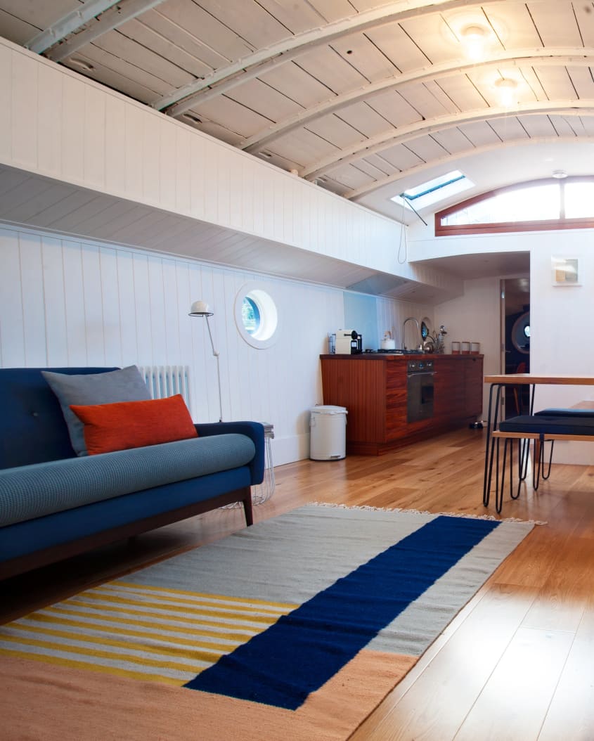House Tour: A Restored 1925 Houseboat in London | Apartment Therapy