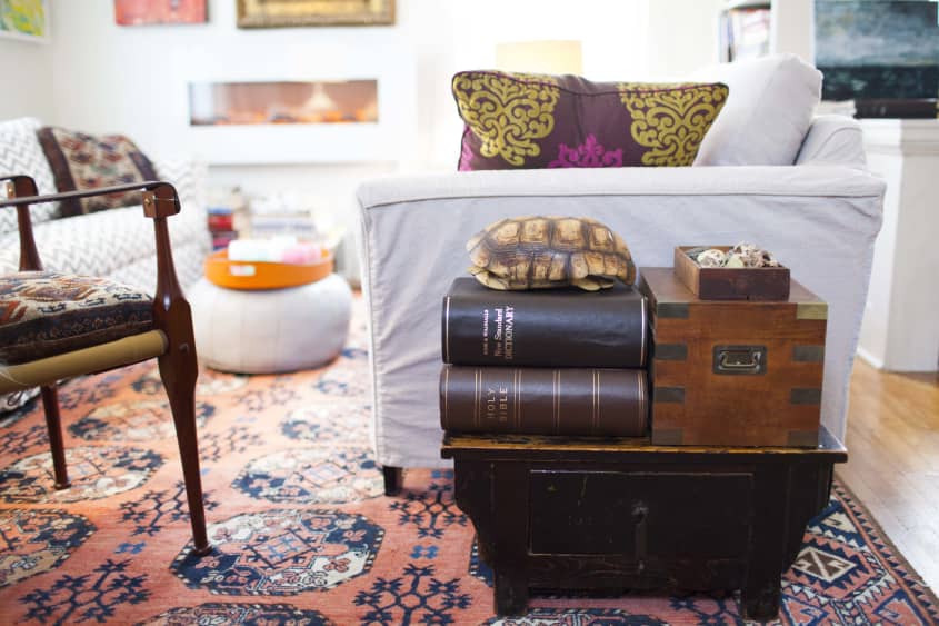 House Tour: An Artist's Soulful, Well-Lived Seattle Home | Apartment ...