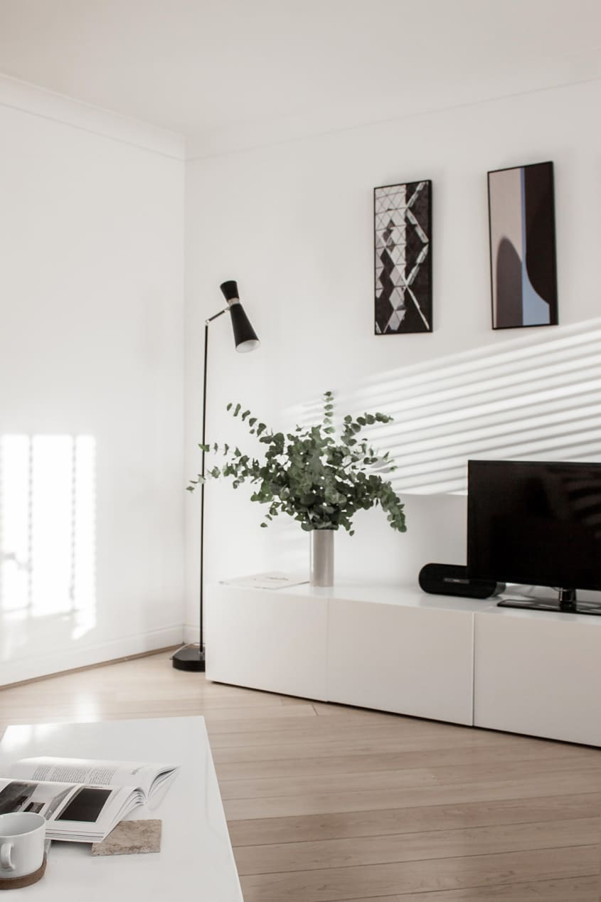 House Tour: A Minimal Scandi Italian Style London Flat | Apartment Therapy