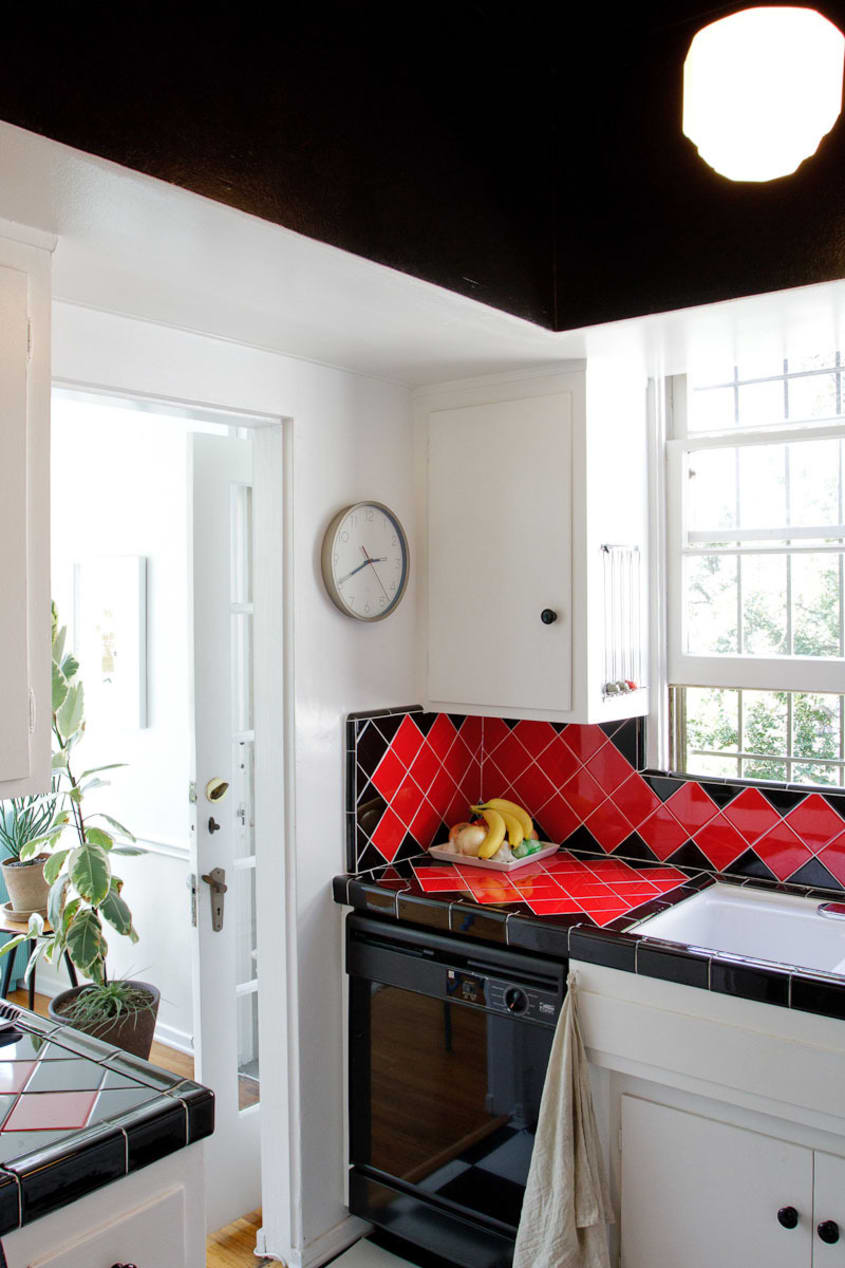 Samer’s 1930’s Streamline Moderne Apartment | Apartment Therapy