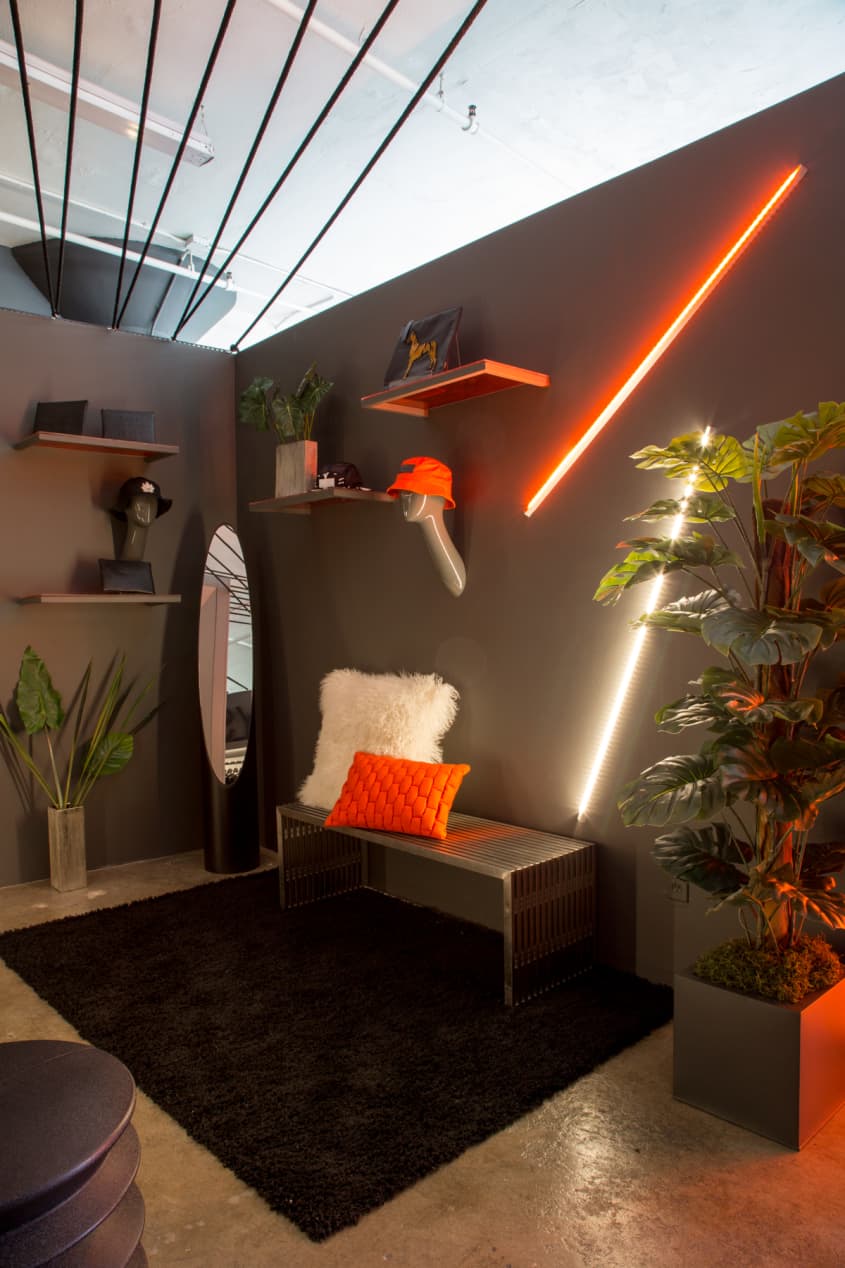 Workspace Tour: Modern Eclectic Vibes in Dimepiece LA | Apartment Therapy