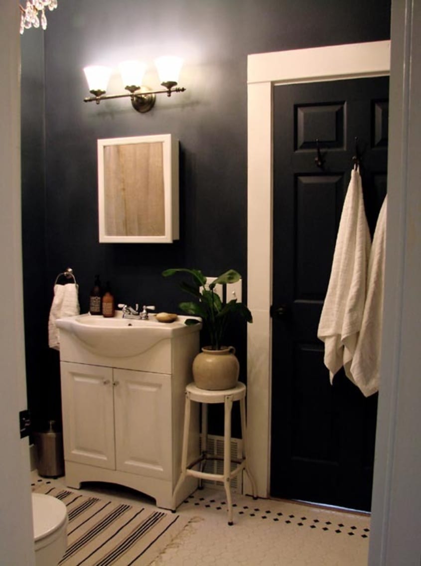 Michele & Ryan Tansey’s Antiquarian Hideaway | Apartment Therapy